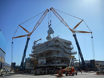 Novel lifting solution for offshore oil modules