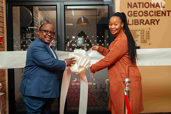 Newly renovated National Geoscientific Library reopens