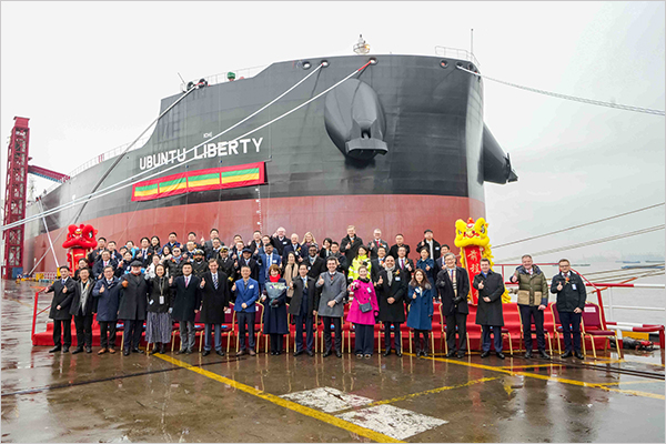 Anglo American completes 10-strong chartered fleet of lower emission ...