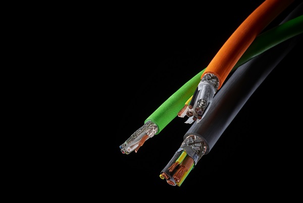 How to choose the right conductor material for cables and wires